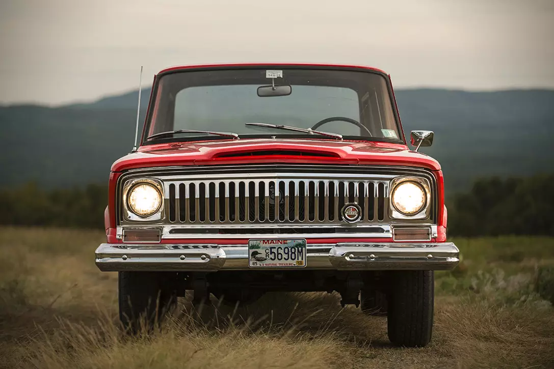 Blok Lelang: 1968 Jeep Wagoneer 918_2