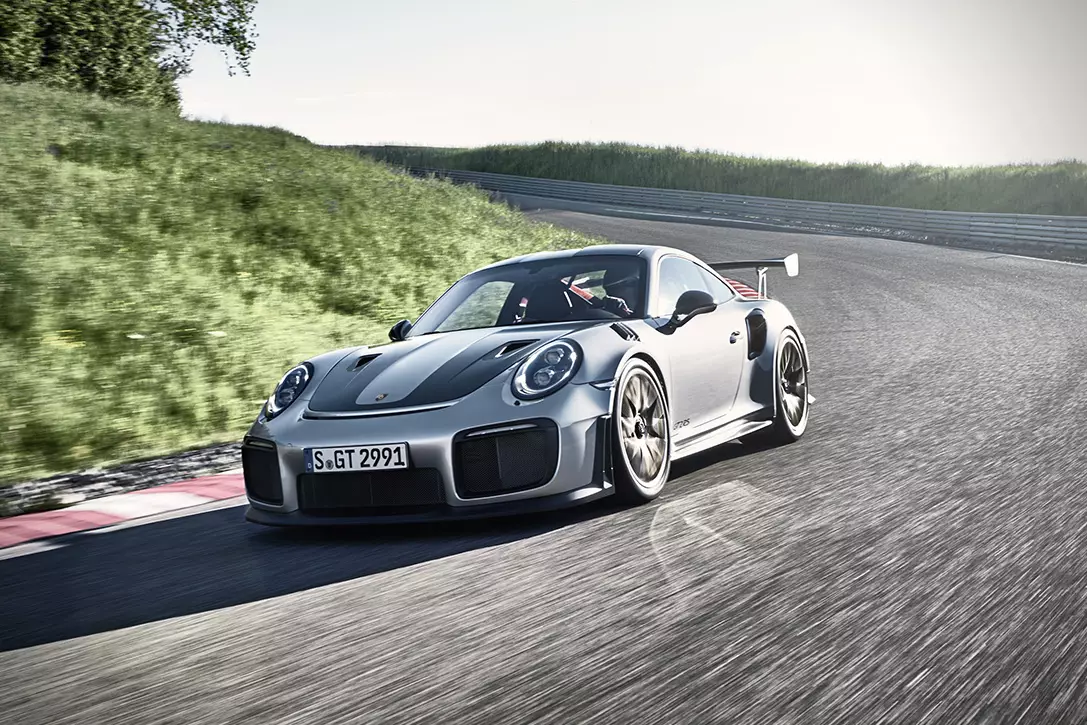 2018 포르쉐 911 GT2 RS 9300_6