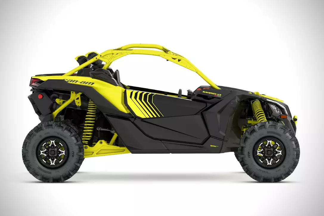 2018 Can-Am Maverick Turbo X3 MR Turbo R. 9341_2