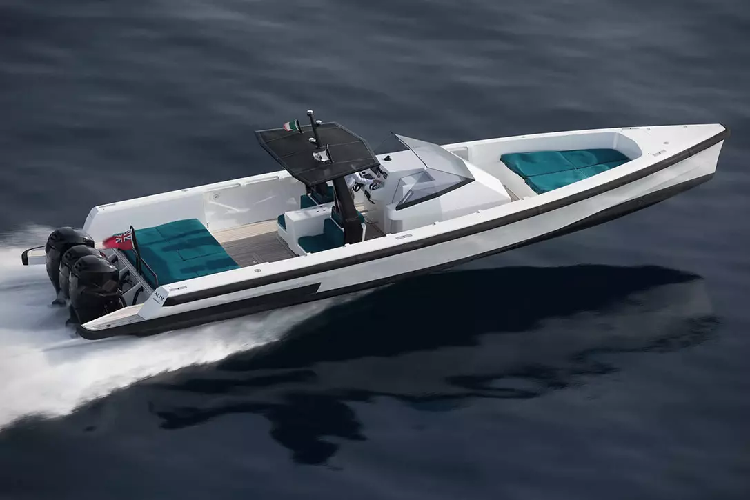 Wallytender X Day Cruiser Boat