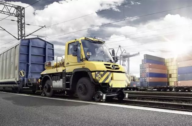 2014 Mercedes-Benz Unimog (4)