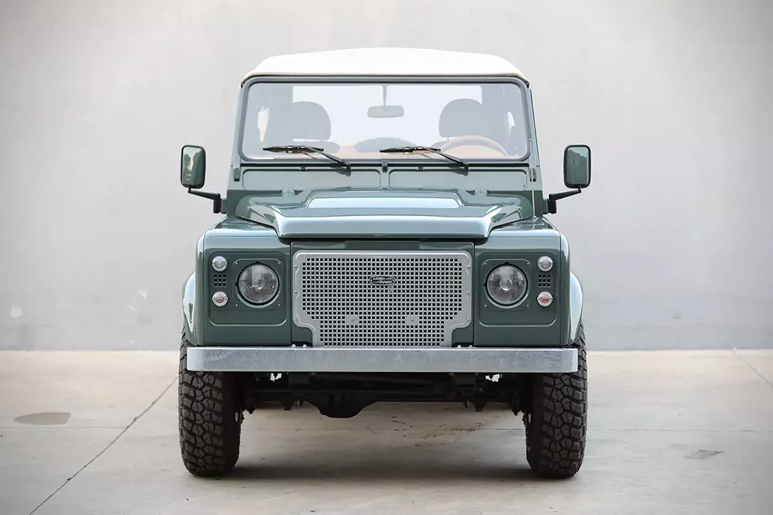 Land Rover Defender D90 Keswick Green 9460_2