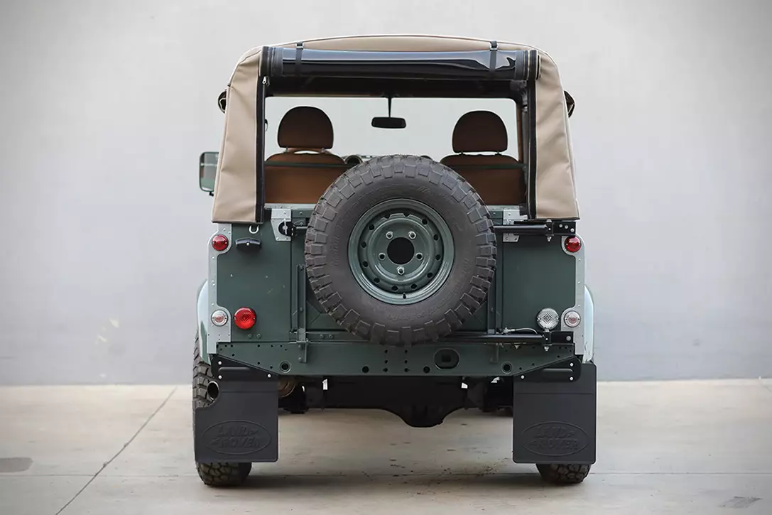 Land Rover Defender D90 Keswick Green 9460_5