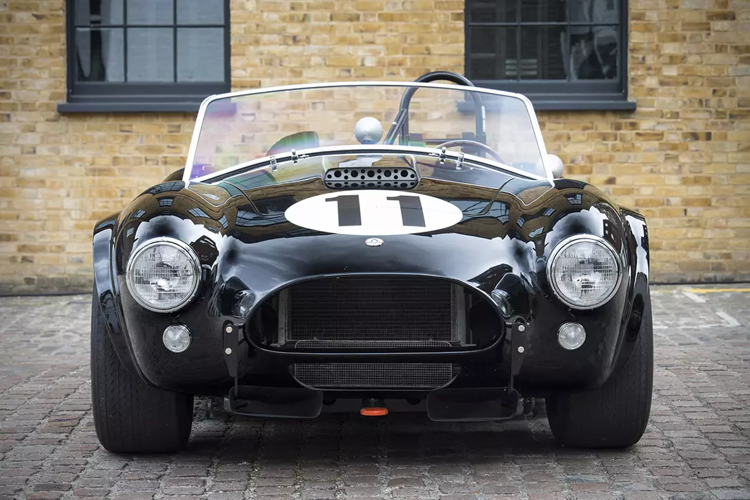 Blloku i ankandit: 1964 AC Cobra 289 9528_1