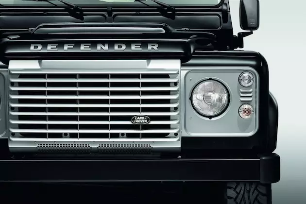 2015 Land Rover Defender Schwarz und Silber Pack 6