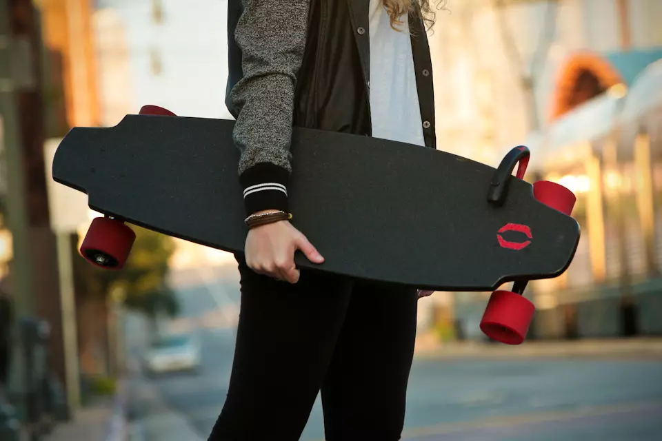 Ang Monolith Electric Skateboard