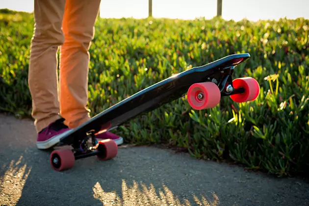 Elektrický skateboard Monolith 4