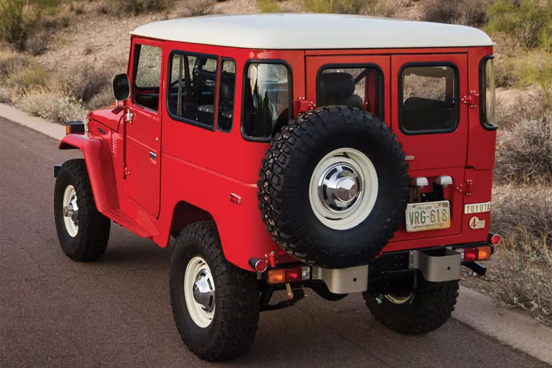 Auction Block- Toyota Land Cruiser FJ40 4 1978