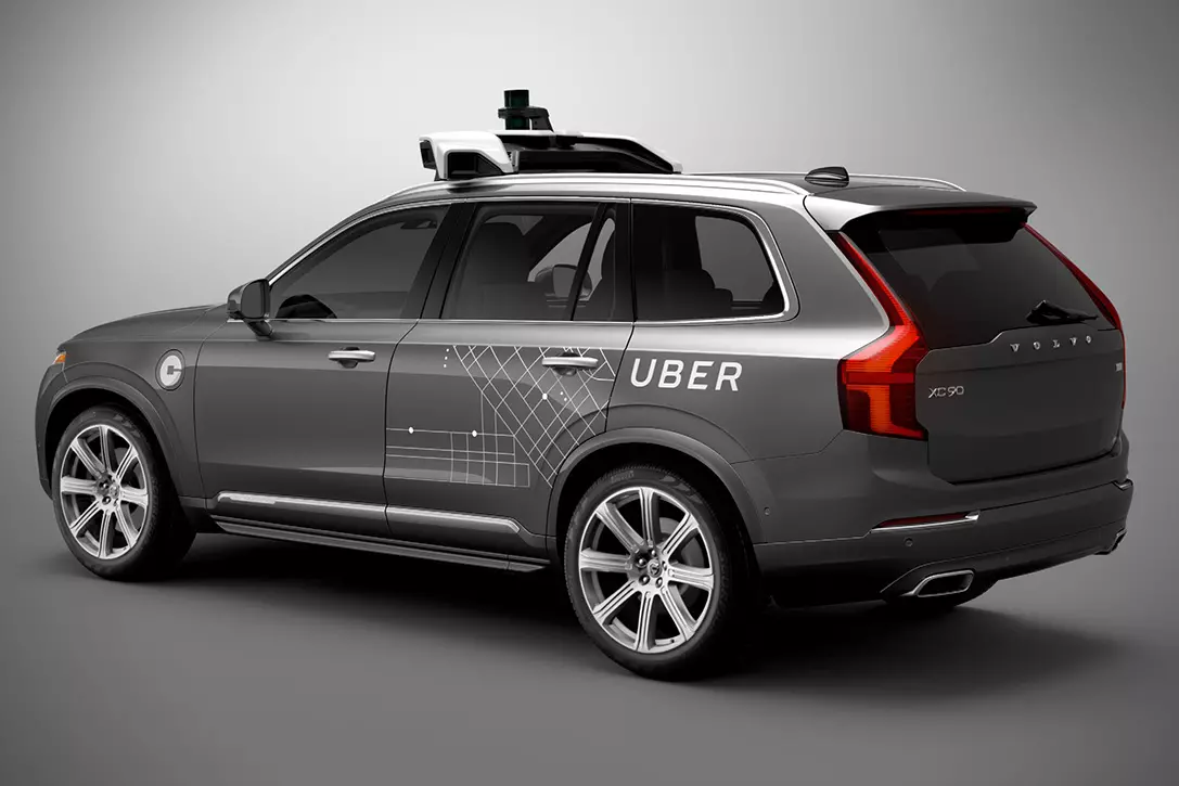 Uber ئاپتوماتىك ھەيدەش ماشىنىسى Volvo 2