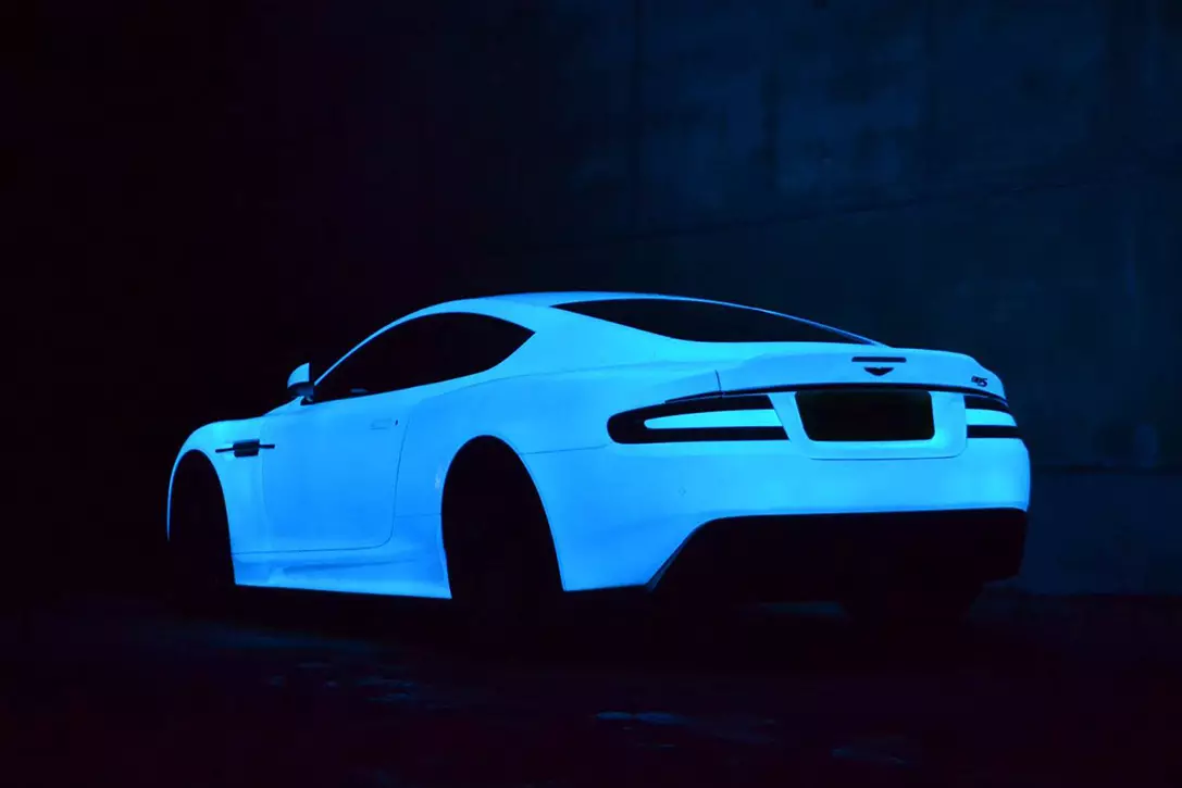 Aston Martin DBS V12 Glow de Nevana Designs 2