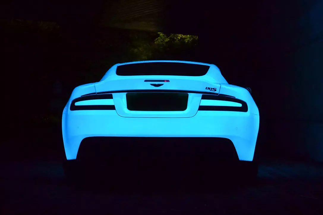 Aston Martin DBS V12 Glow de Nevana Designs 3