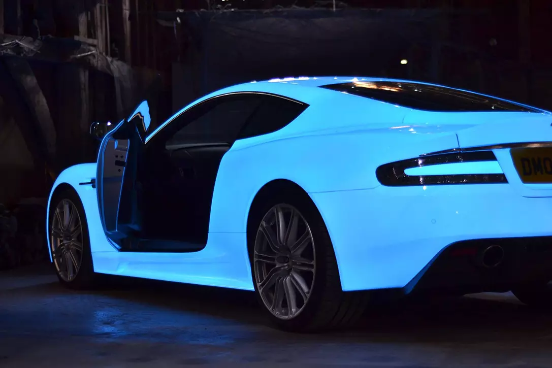 Aston Martin DBS V12 Glow de Nevana Designs 4