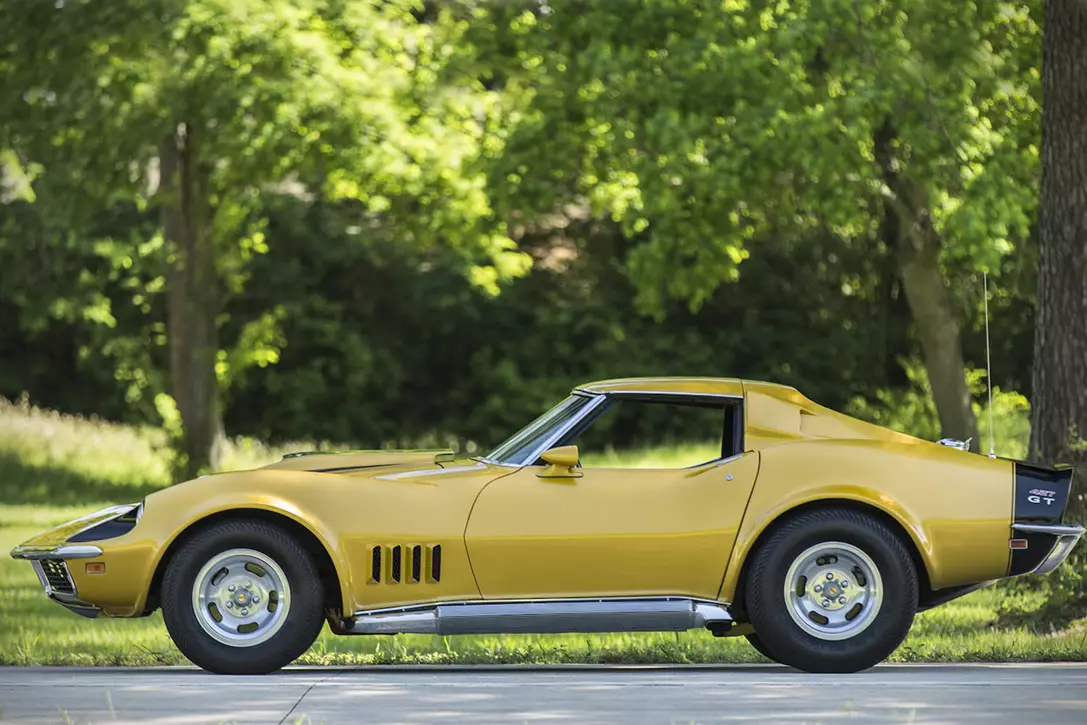 Aŭkciobloko: 1969 Baldwin Motion Phase III GT Corvette 9907_1