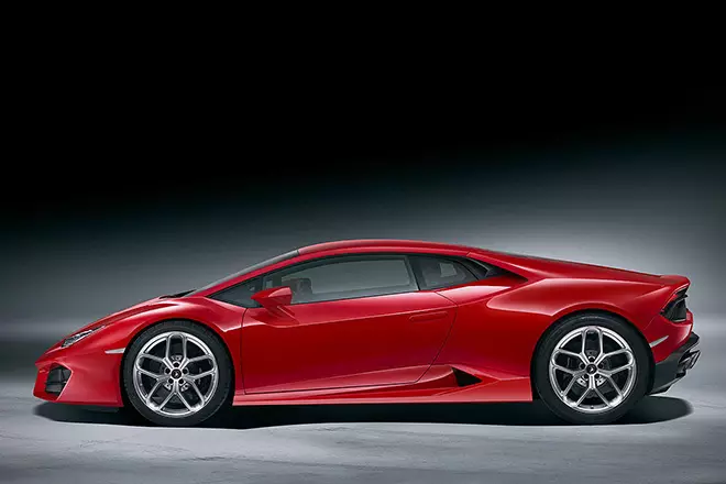 Lamborghini Huracan LP580-2 RWD Edition 3