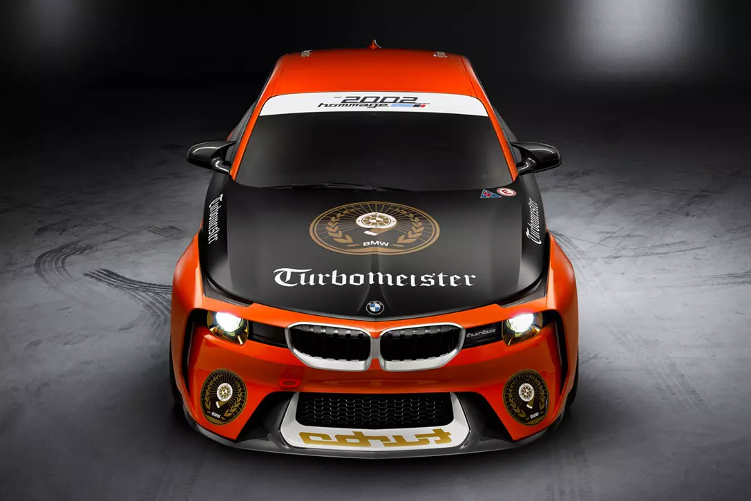 BMW 2002 Hommage Jagermeister barva 3