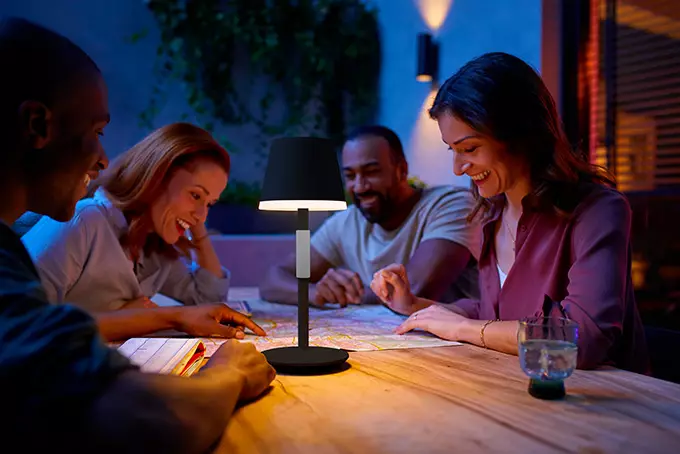 Philips Hue Tap Switch & Table Lamp 99_3